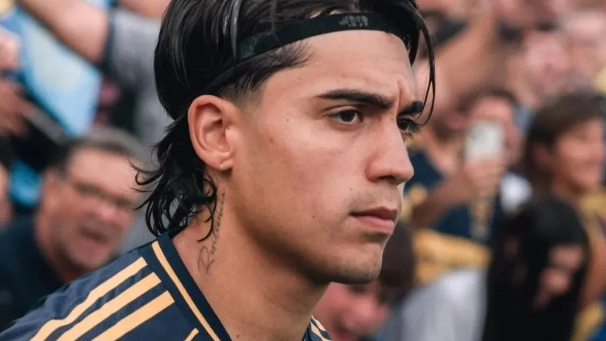 Mientras sondeo un nuevo entrenador, Riquelme define el futuro de ...